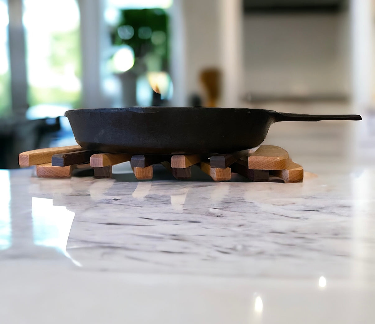 Expanding Trivet – Teaberry